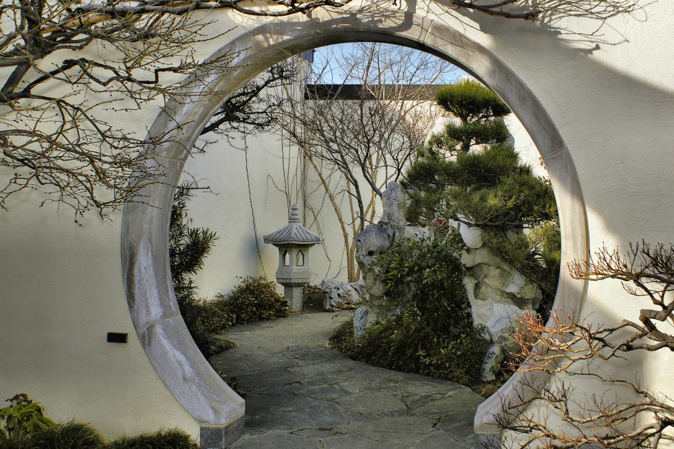 The Importance of Circles in Japanese Art and Culture - The Art of Zen