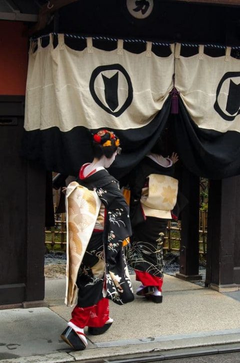 The Art of Kamon: Discovering Japan’s Timeless Family Crests - The Art ...